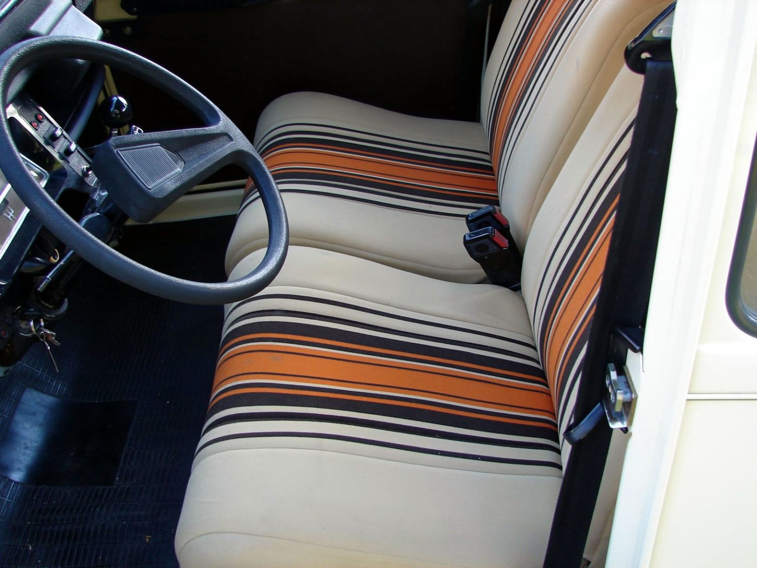 2CV Club – 1979 – Le site référence sur la 2CV