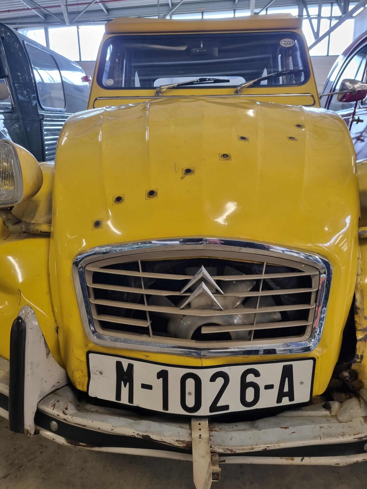 2CV 007 – 1981 – Le site référence sur la 2CV